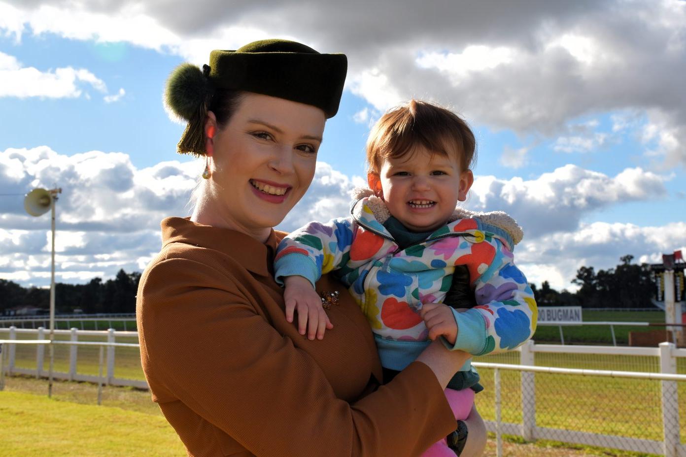 Top day trackside at Parkes Picnic Races