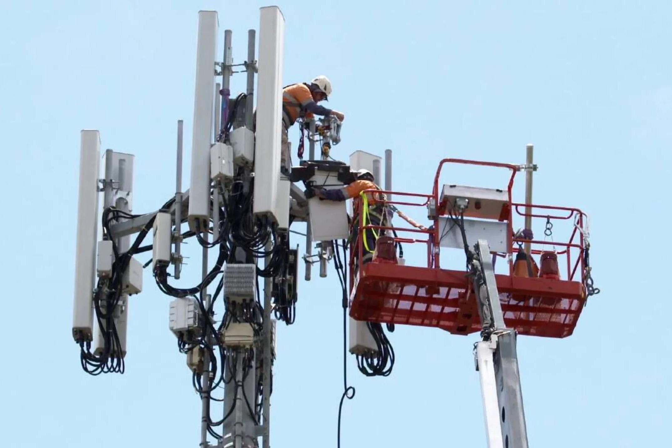 Telstra expands 4G capacity in Peak Hill and preps area for future 5G
